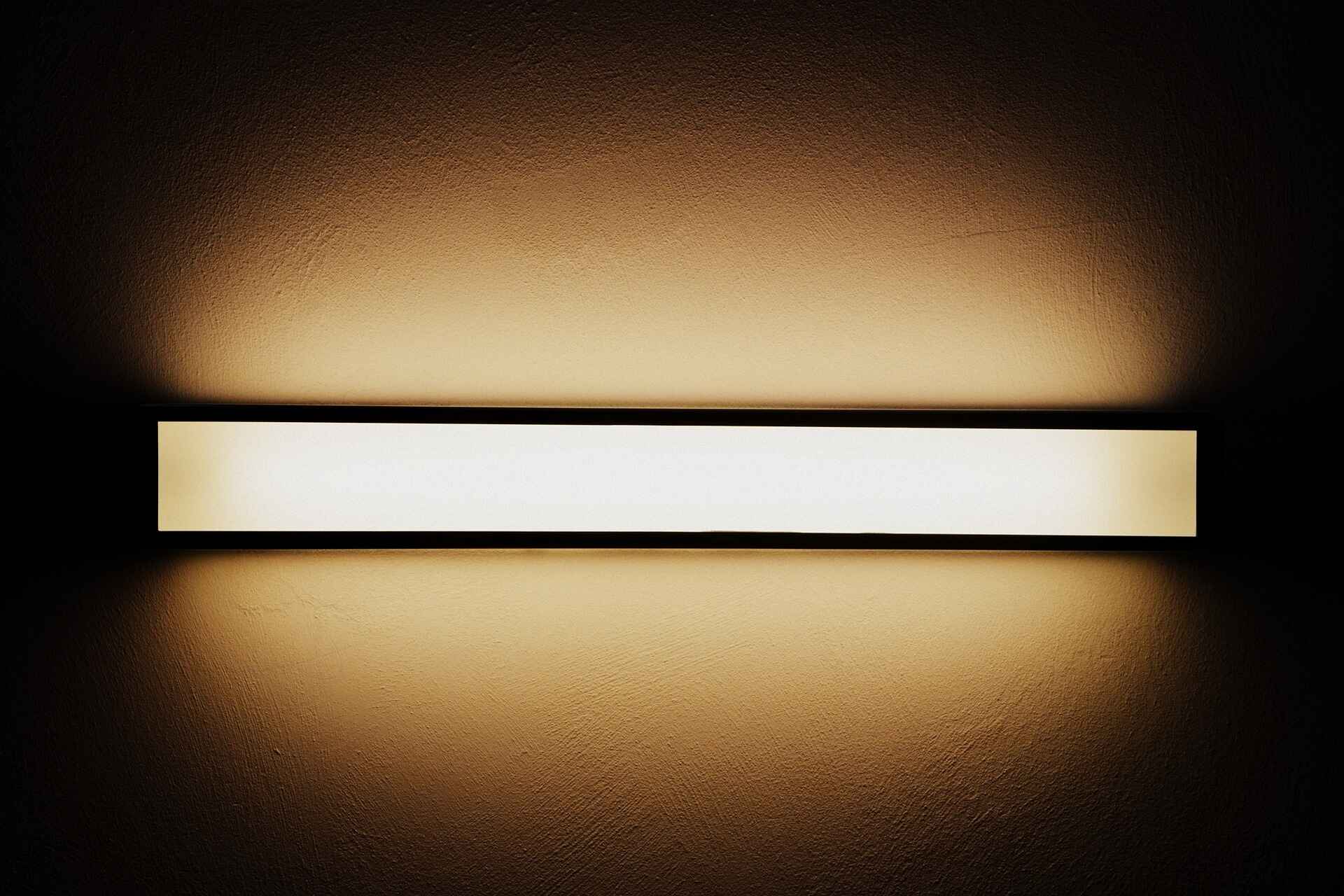 Fluorescent Light Alternatives For Office & Workspace Bulbs